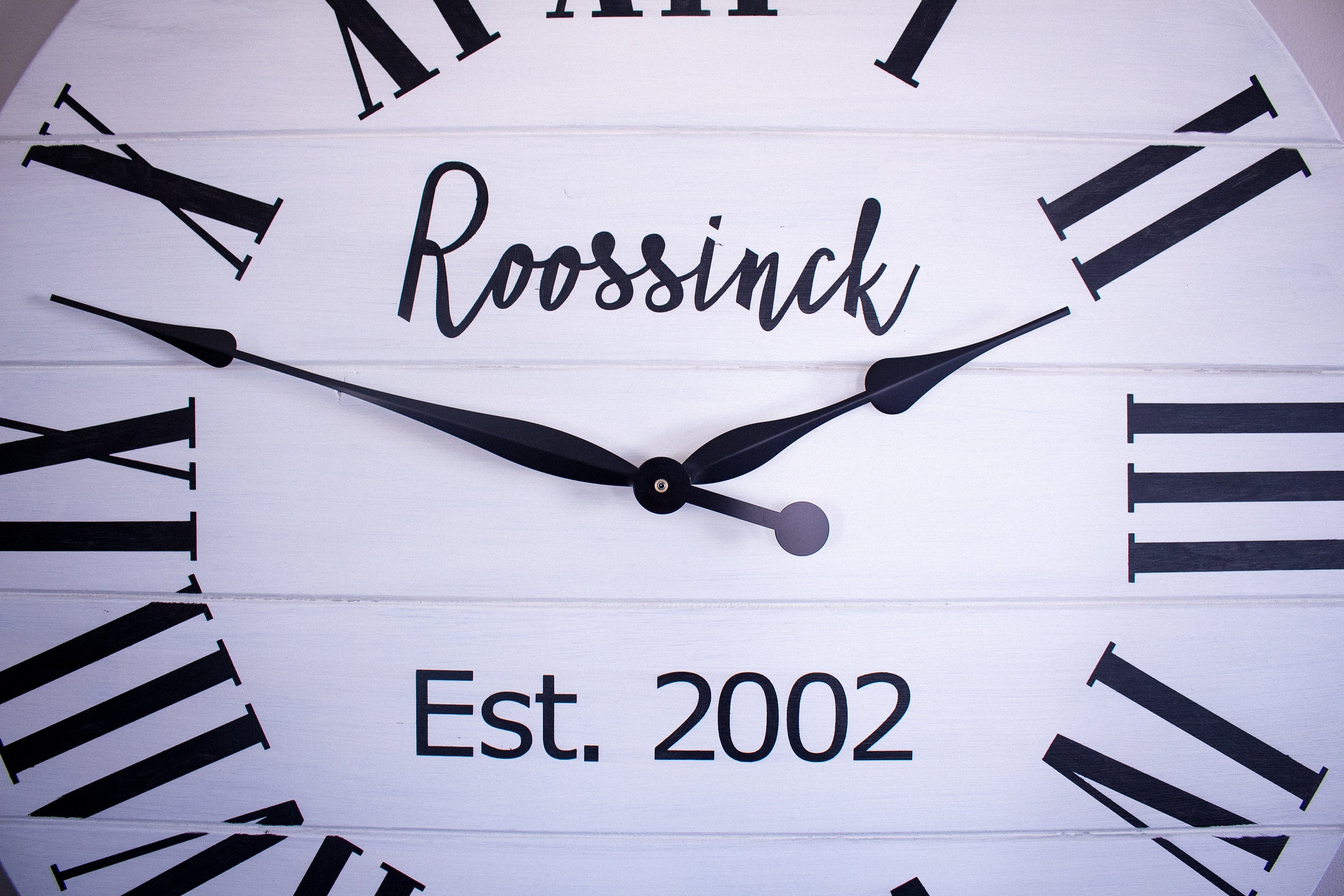 Modern Farmhouse Clock Gracie Oaks Caldria Round Wood Modern Farmhouse